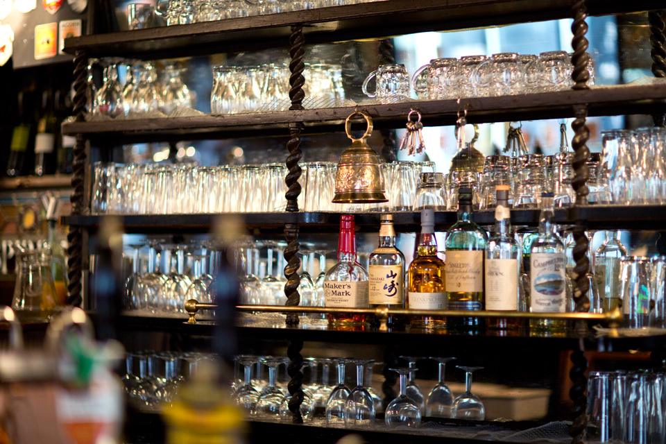 This 1700s Traditional Ale House Is The Oldest Pub In Leeds - The ...