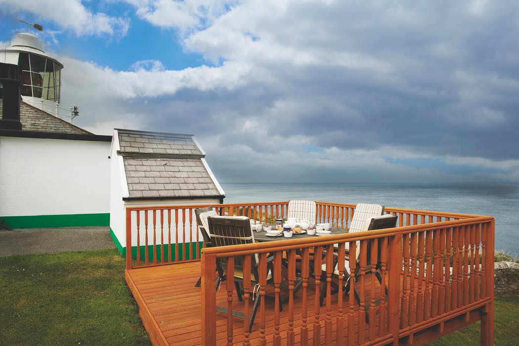 You Can Now Stay In A Whitby Lighthouse - The Yorkshireman
