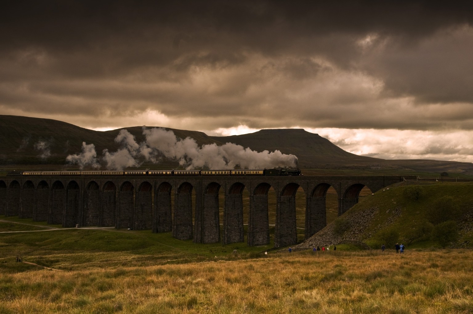 Ribblehead Viaduct: Yorkshire Dales Most Iconic Walk - The Yorkshireman