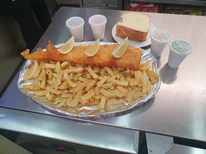 This Chippy Challenges You To Eat 2.5kg Worth Of Fish & Chips In One ...