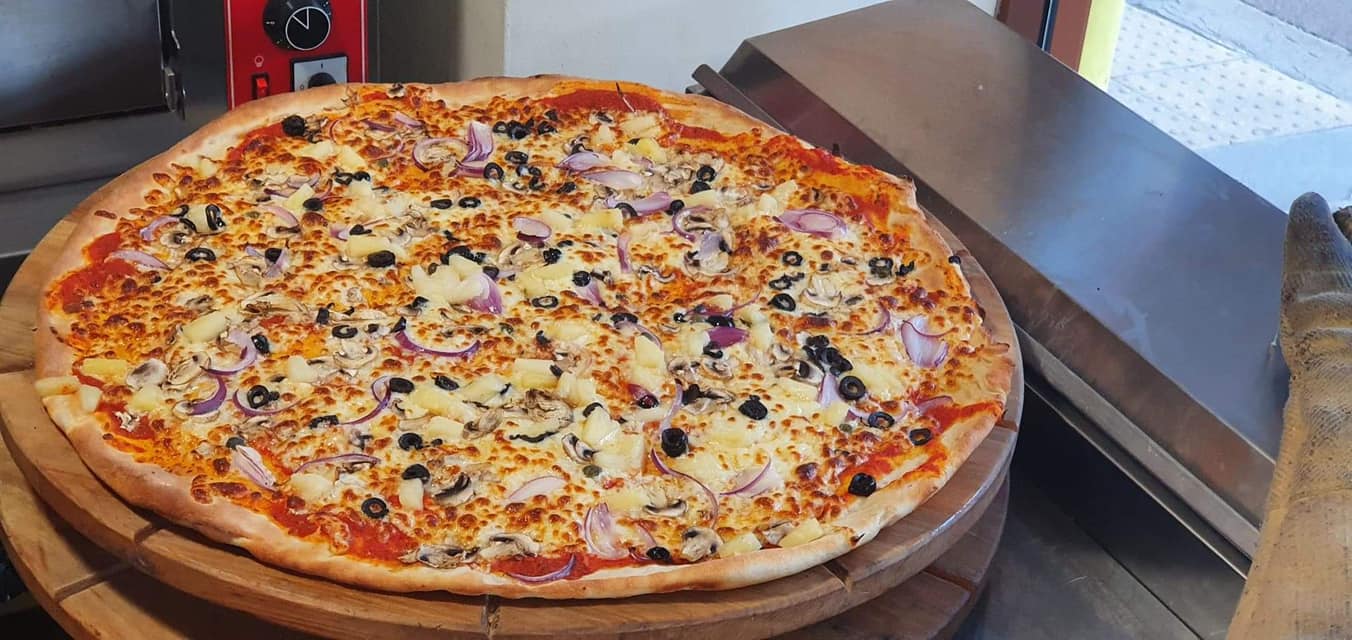 Crumble: York Christmas Market Nostalgic Crumble Dessert