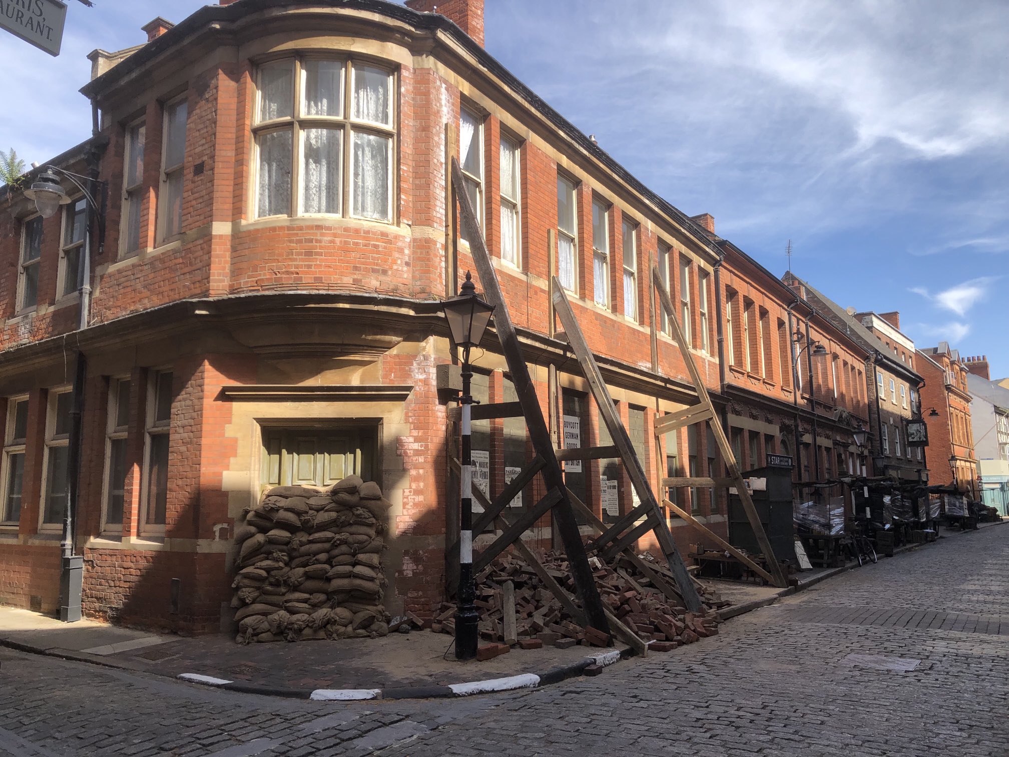 Hull's Old Town Has Been Transformed As Filming Begins On New Netflix ...