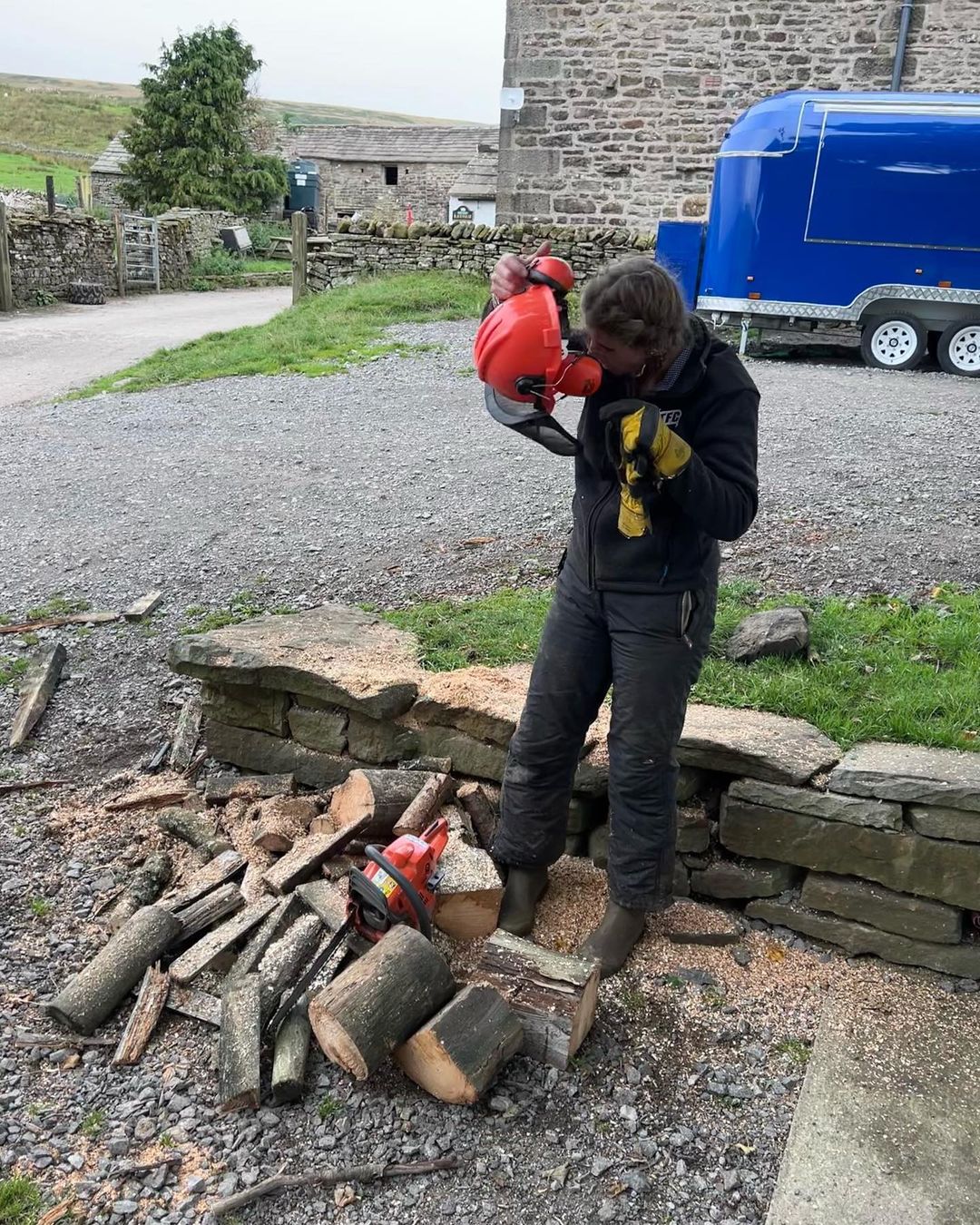 Our Yorkshire Farm's Amanda Owen Shares News Of Huge Temp Drops On ...