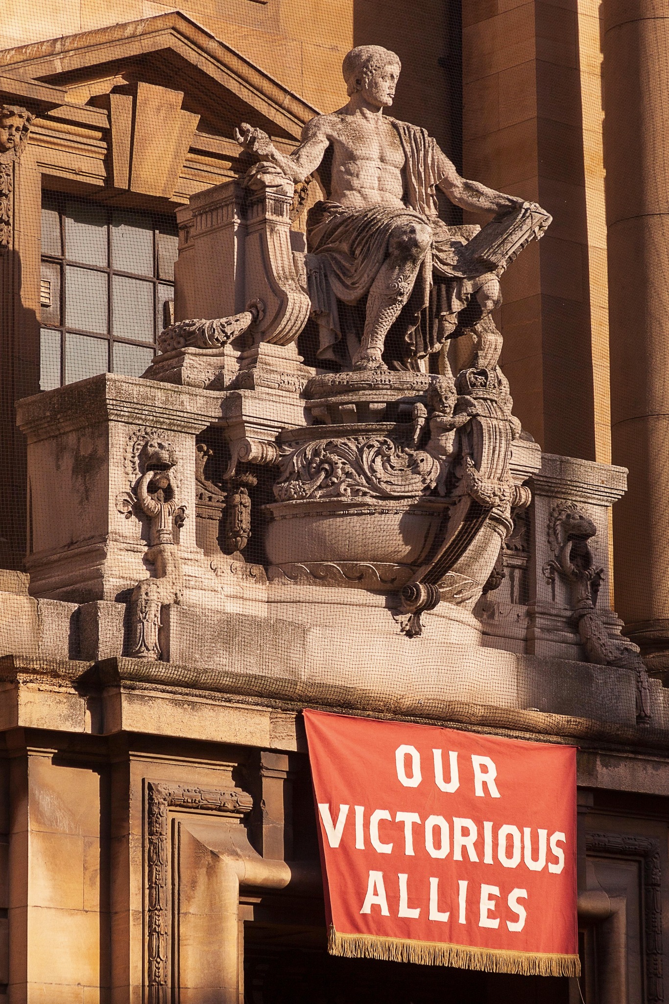 Hull City Centre Has Incredible Transformation For Filming Of Netflix ...