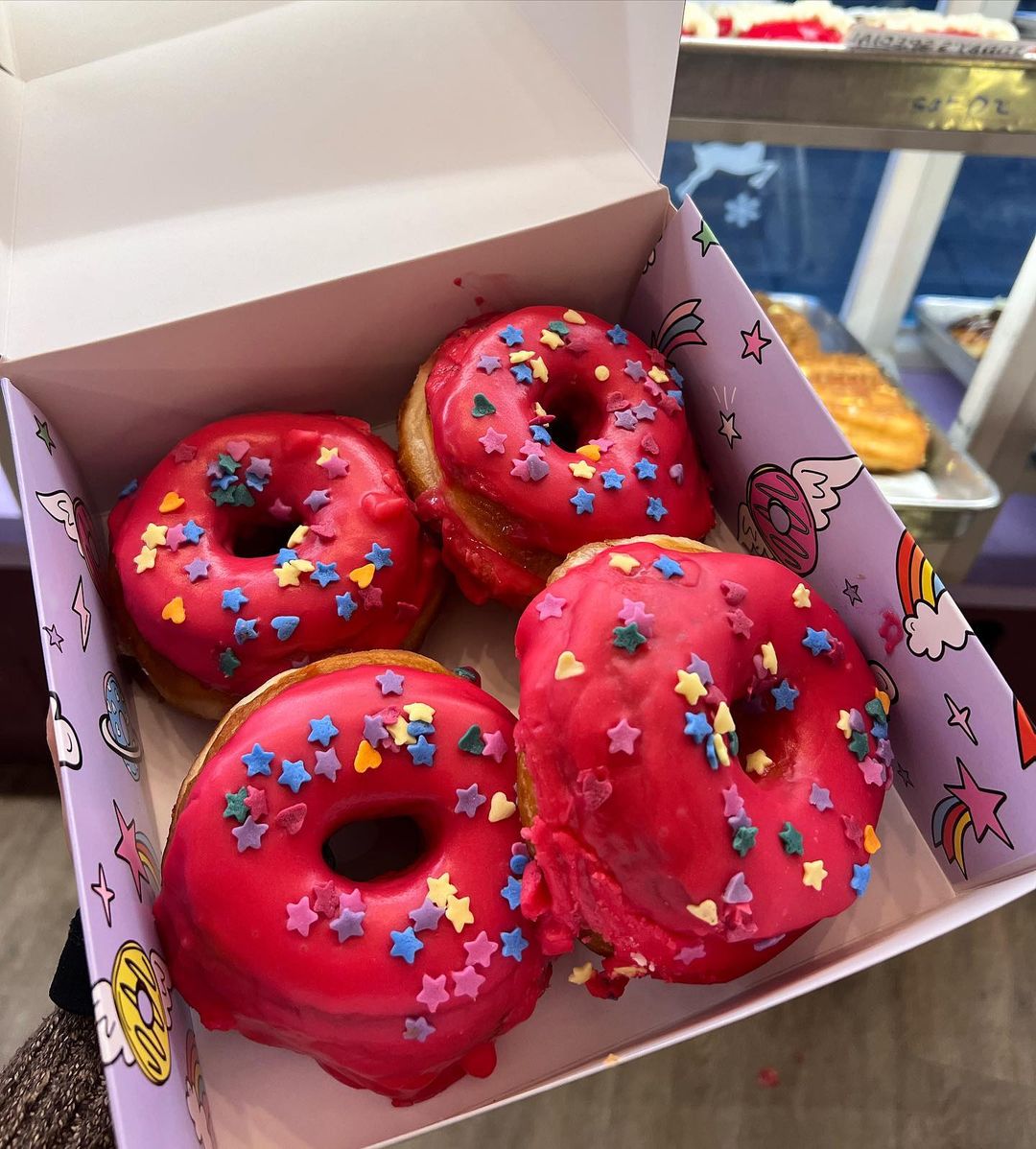 This Yorkshire Bakery Is Hosting Doggy Life Drawing Classes With Free ...