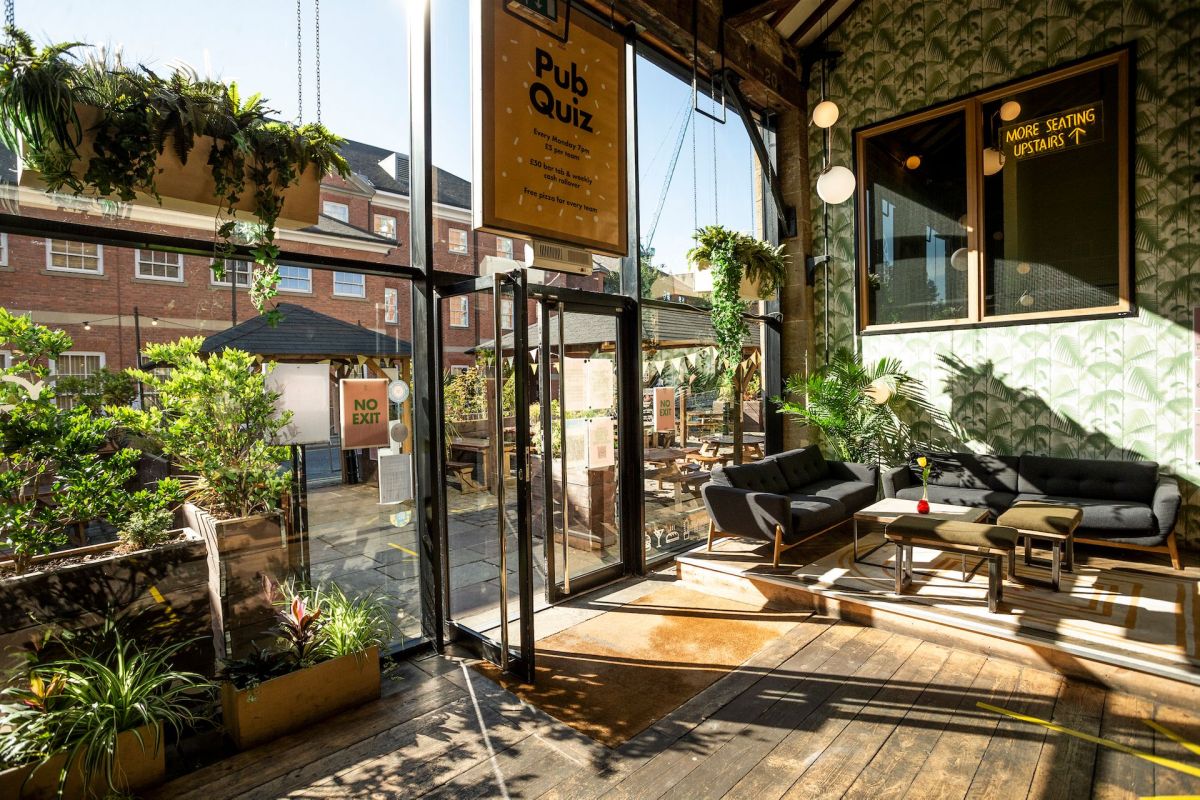 15 Of The Best Bars In Leeds City Centre To Visit