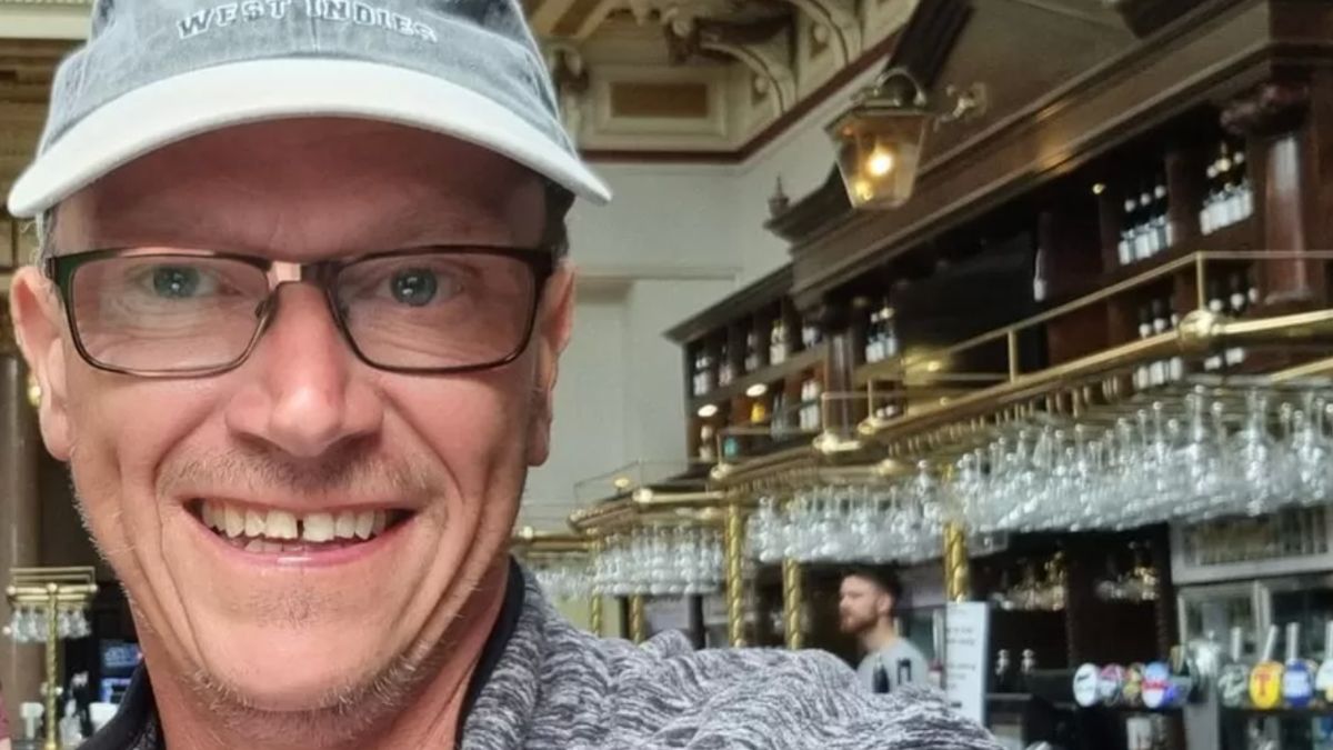 Man Set To Complete Visiting All 875 Wetherspoon Pubs In Britain ...