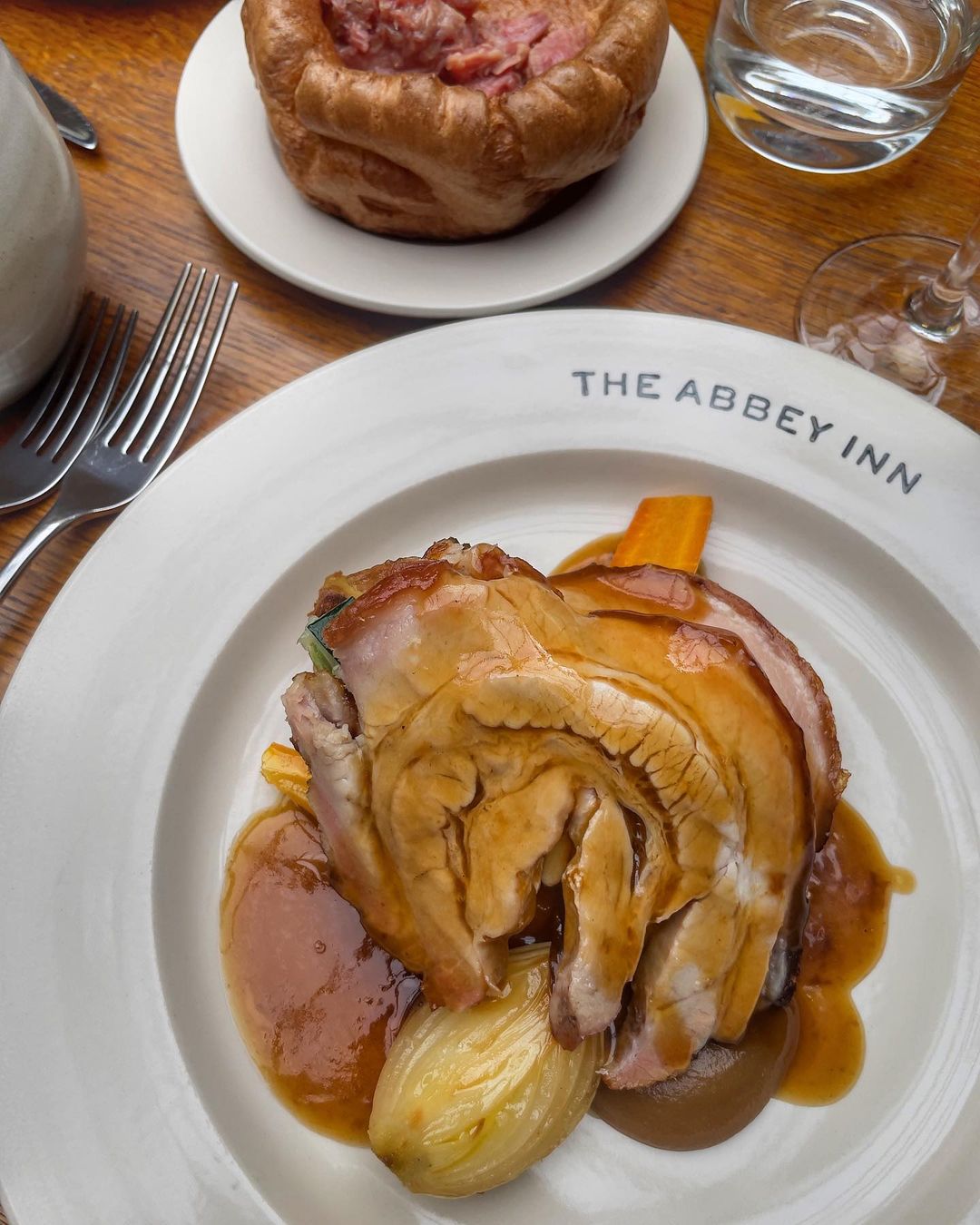This Quaint Yorkshire Country Pub Has Been Named Best Sunday Roast In ...