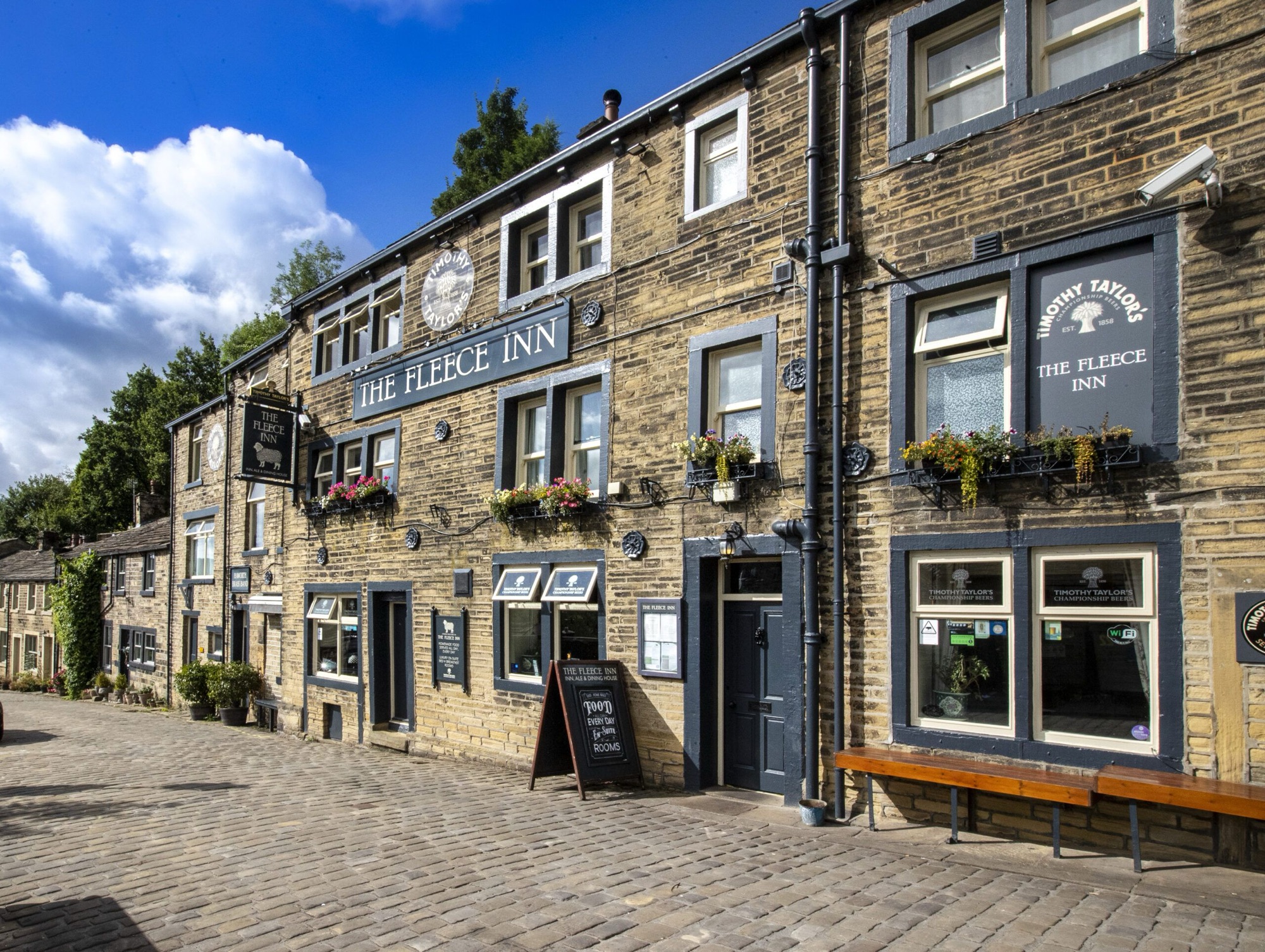 Discover 7 of the Best Pubs to Visit in Haworth Village
