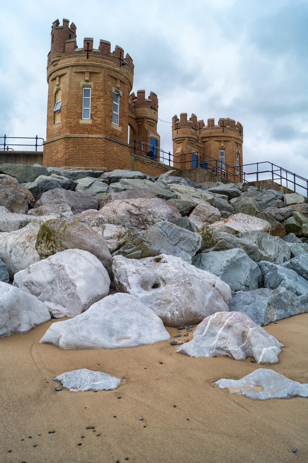 14 Yorkshire Beaches Given Blue Flag & Seaside Awards For 2026 - The ...